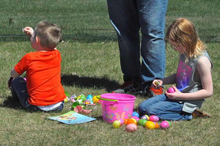 Le Center has one of best turnouts ever for annual egg hunt | News ...
