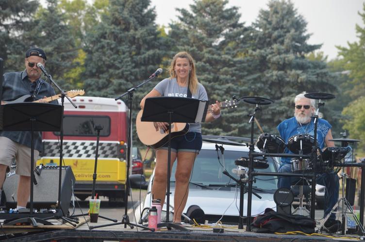 Neighbors and emergency responders come together for Night to Unite ...
