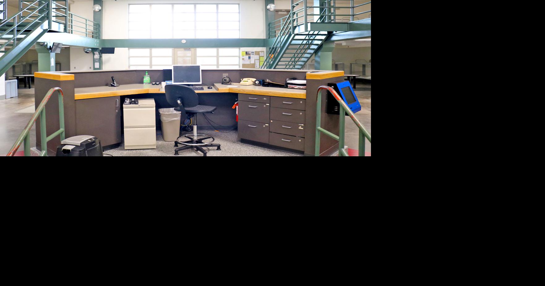 Commissioners approve $1 million wall project for Detention Center ...