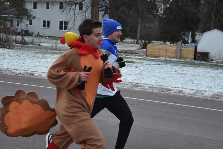 16th annual Turkey Trot sees record number of racers | News ...