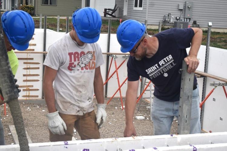St. Peter High School trades class building home for Habitat for ...