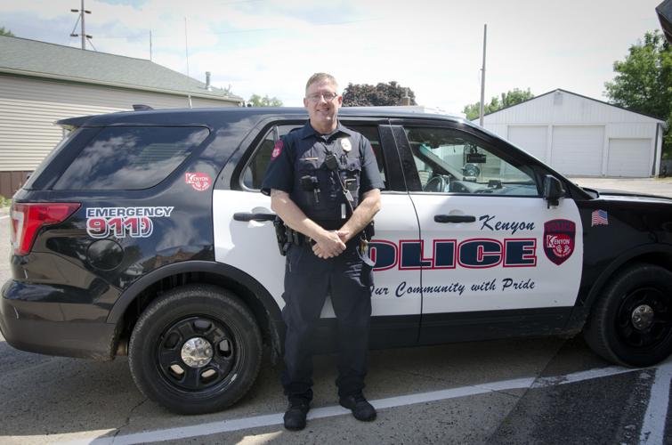 Retiring Kenyon chief recognized for humility, personal approach | News ...