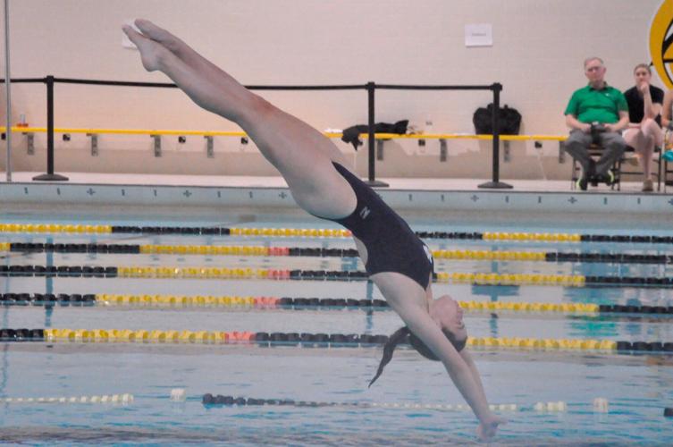 Saints claim 3rd in high-octane Cougar Relays | Sports | southernminn.com