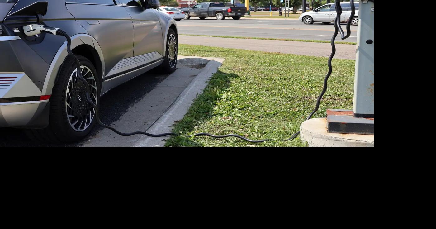 Electric vehicle rebates coming to qualified car buyers starting in ...
