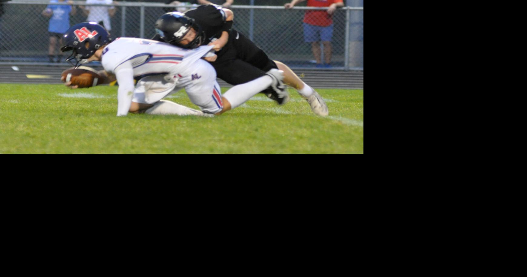 Titans overcome lightning delay to earning Homecoming victory over ...