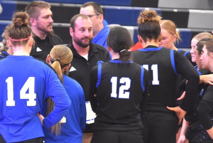 Huskies beat Rockets 83-17 at home to extend win streak to 7 games ...