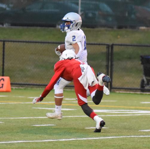 1st half beatdown helps Huskies cruise past Austin | Sports ...