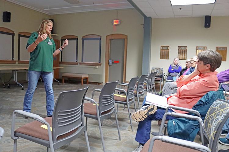 Special forum discusses threats to pollinators, native gardening tips ...