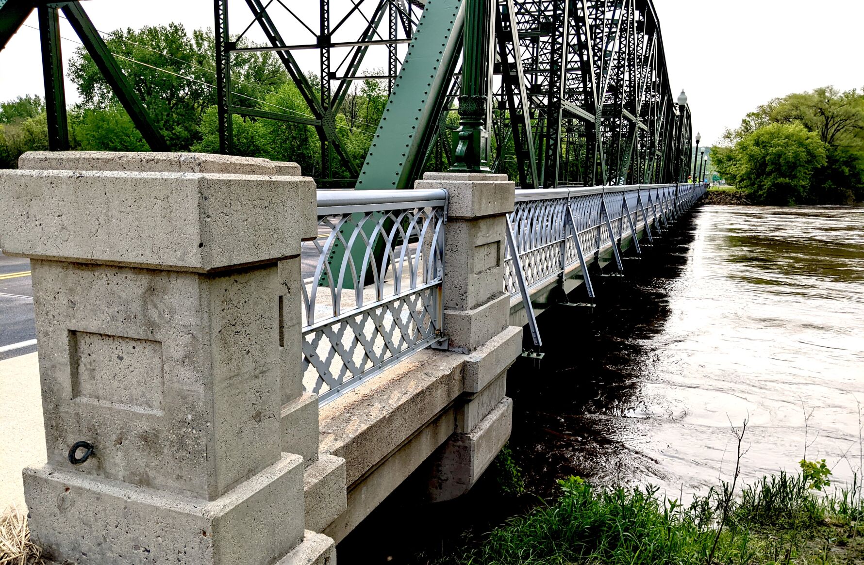 Highway 99 Minnesota River Bridge in St. Peter closes | News ...