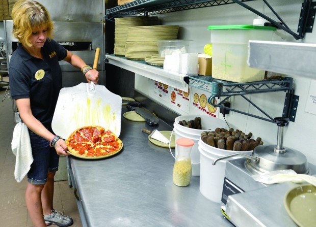 Pizza wars heat up in Owatonna | Owatonna Peoples Press | southernminn.com