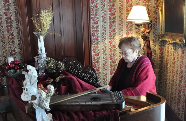 Christmas at the Cox House sees new, return visitors | News ...
