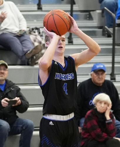 No. 19 Huskies fall to No. 2 ranked Mankato East | Sports ...