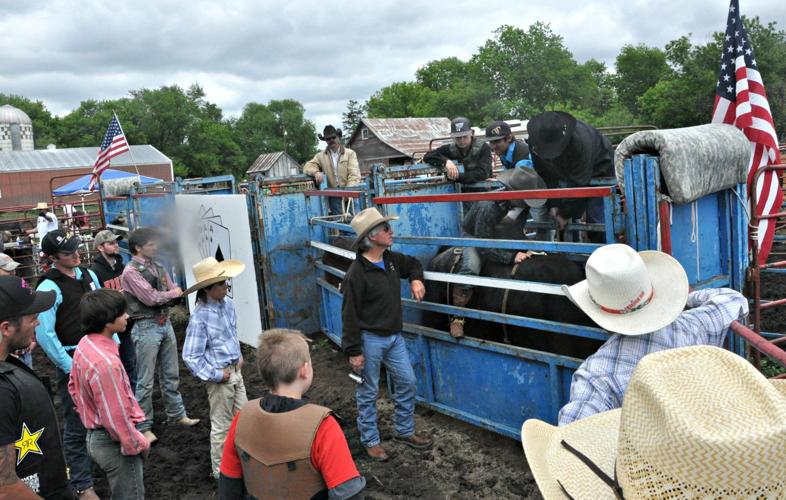 World champion bull rider leads clinic in Le Sueur County | News ...