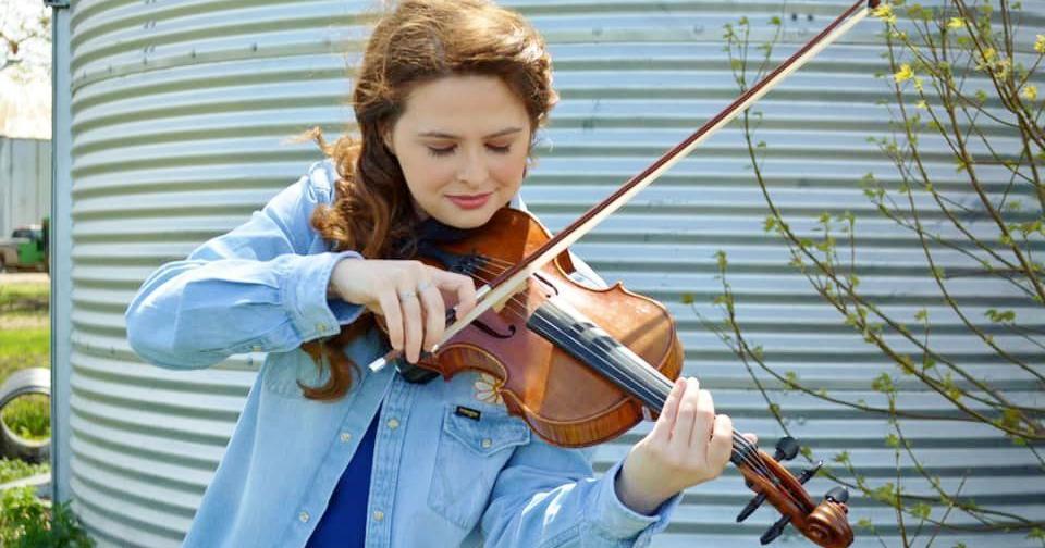 Local violinist performs in prestigious music school concert series ...