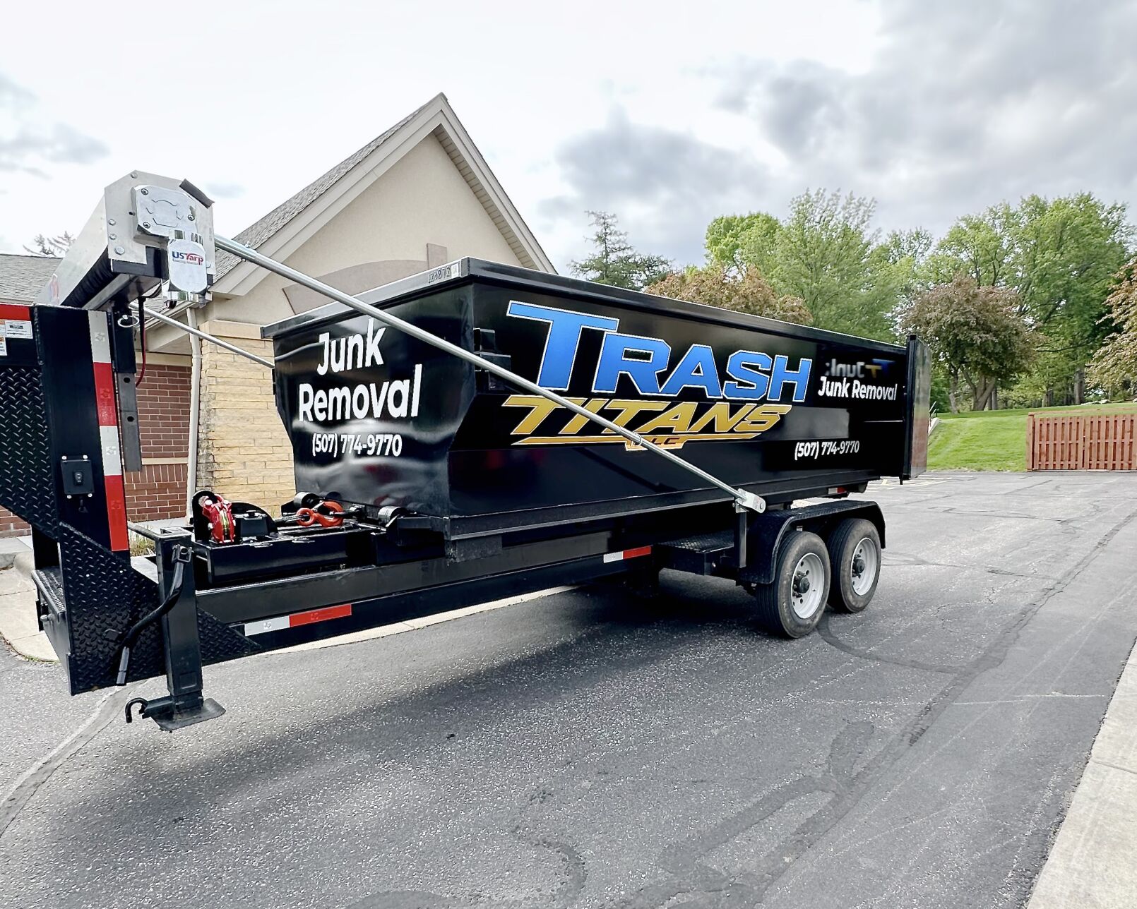 New Owatonna business gets rid of junk and gives back to the community ...