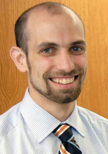 Bilingual staff connects county residents to health insurance | News ...