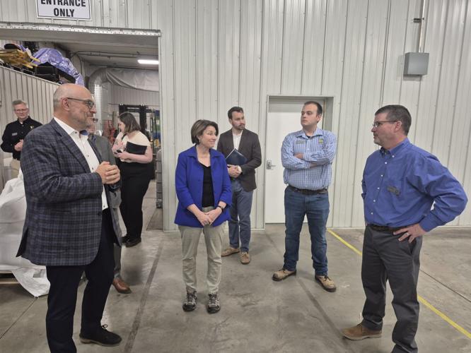Klobuchar pays visit to Waseca's AURI Bioindustrial Innovation Center | News | southernminn.com