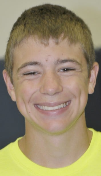 Vacek leads St. Peter boys cross country | Sports | southernminn.com