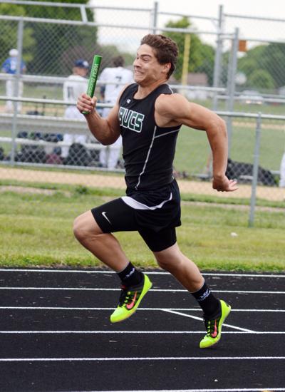 WEM track and field athletes compete at Mankato showcase, team preps ...