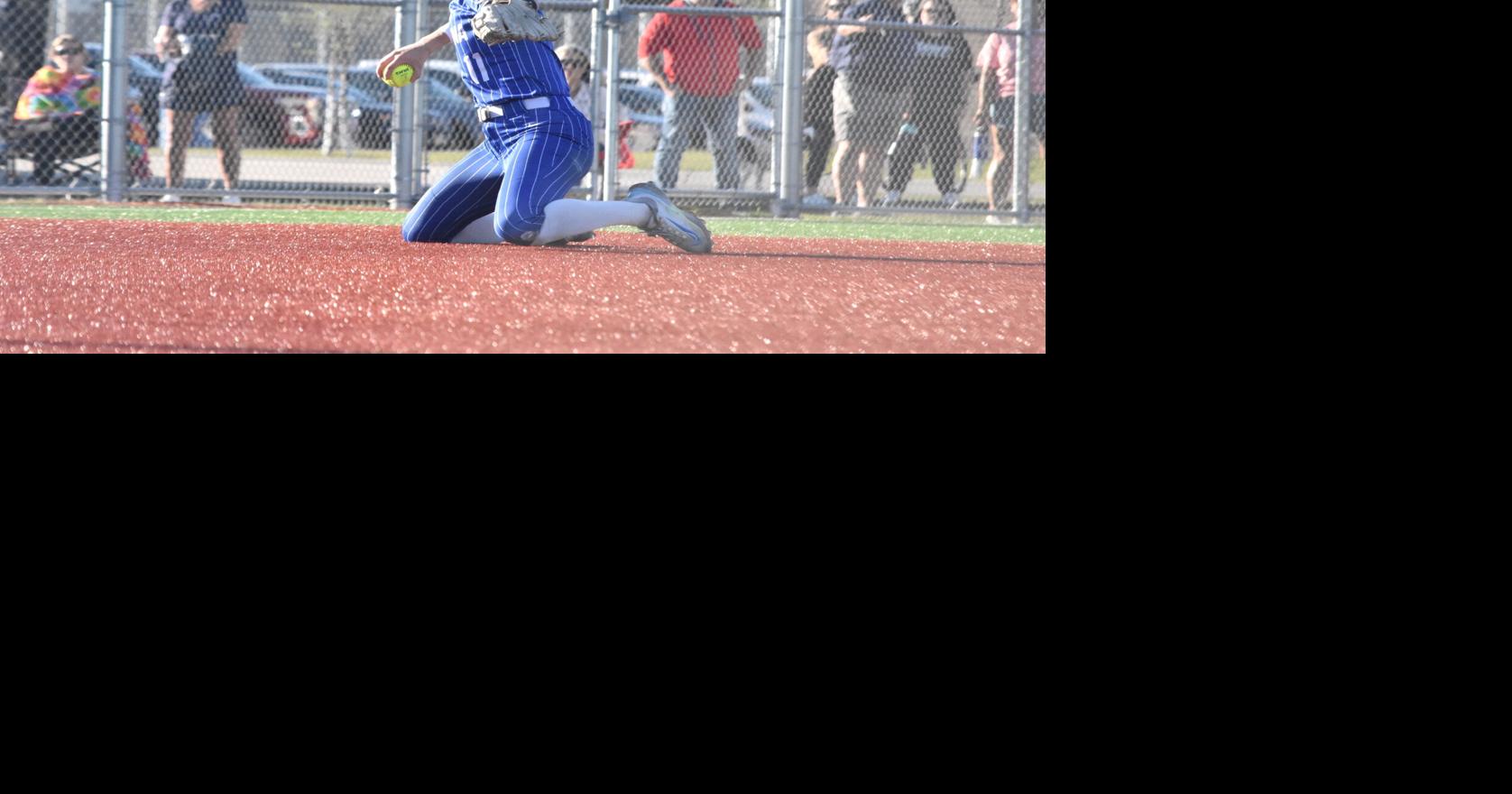 Bogen's inside-the-park home run propels Huskies over Rockets before ...