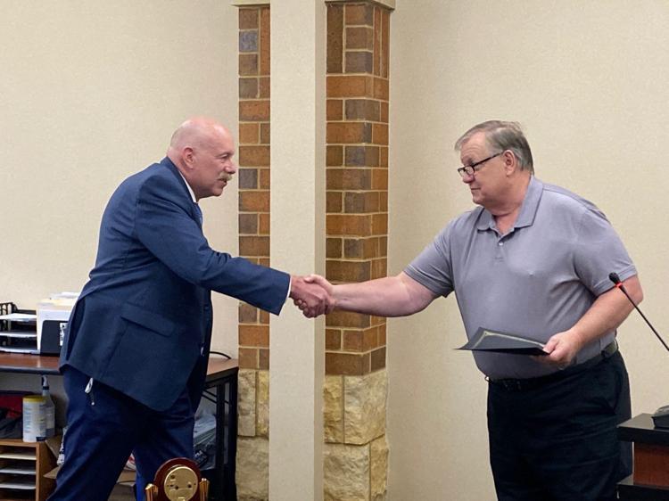 St. Peter Police Chief Peters recognized ahead of retirement ...