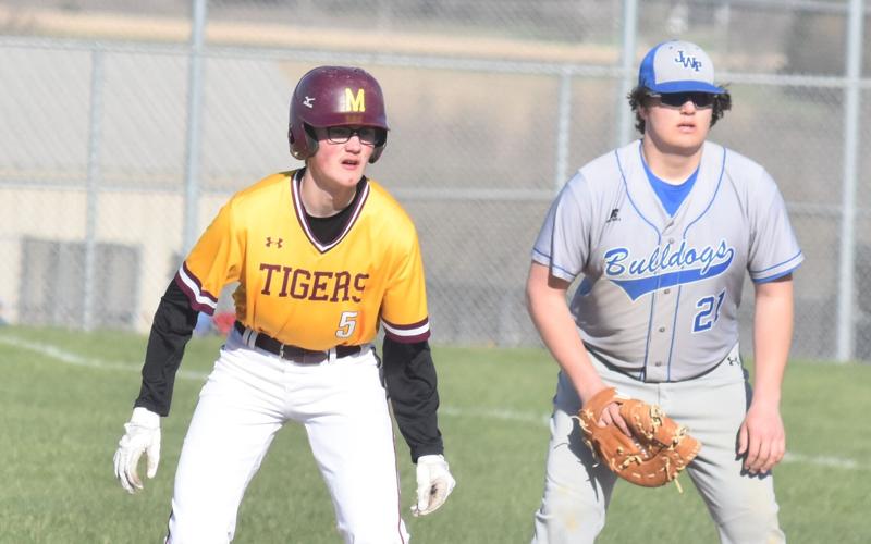 Medford baseball holds off JWP for home win | Sports | southernminn.com