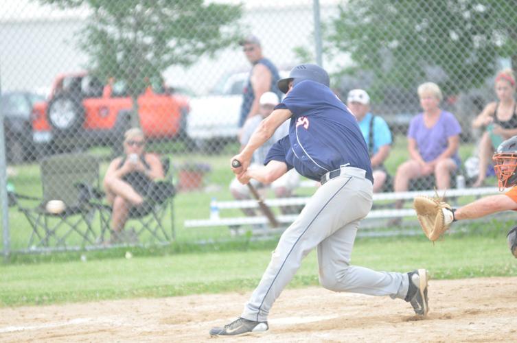 Le Sueur Braves lose 7-3 to Henderson Tigers | Sports | southernminn.com