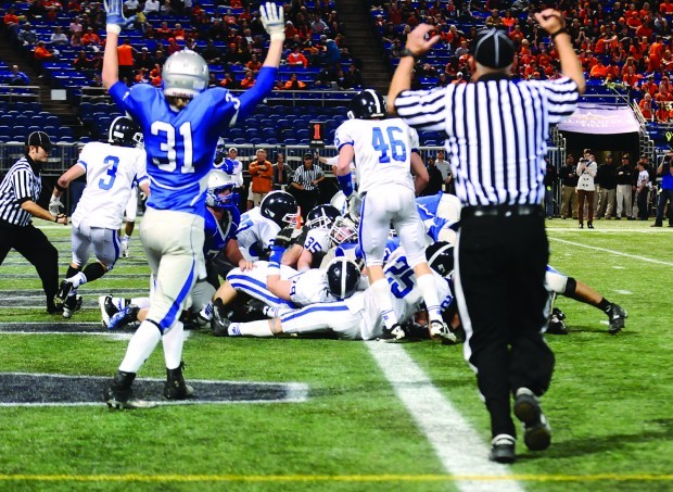 Owatonna squeaks out victory over St. Thomas, moves on to Prep Bowl ...