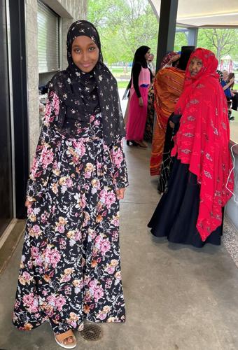 St. Peter Somali students shine in fashion show at Minnesota Square ...