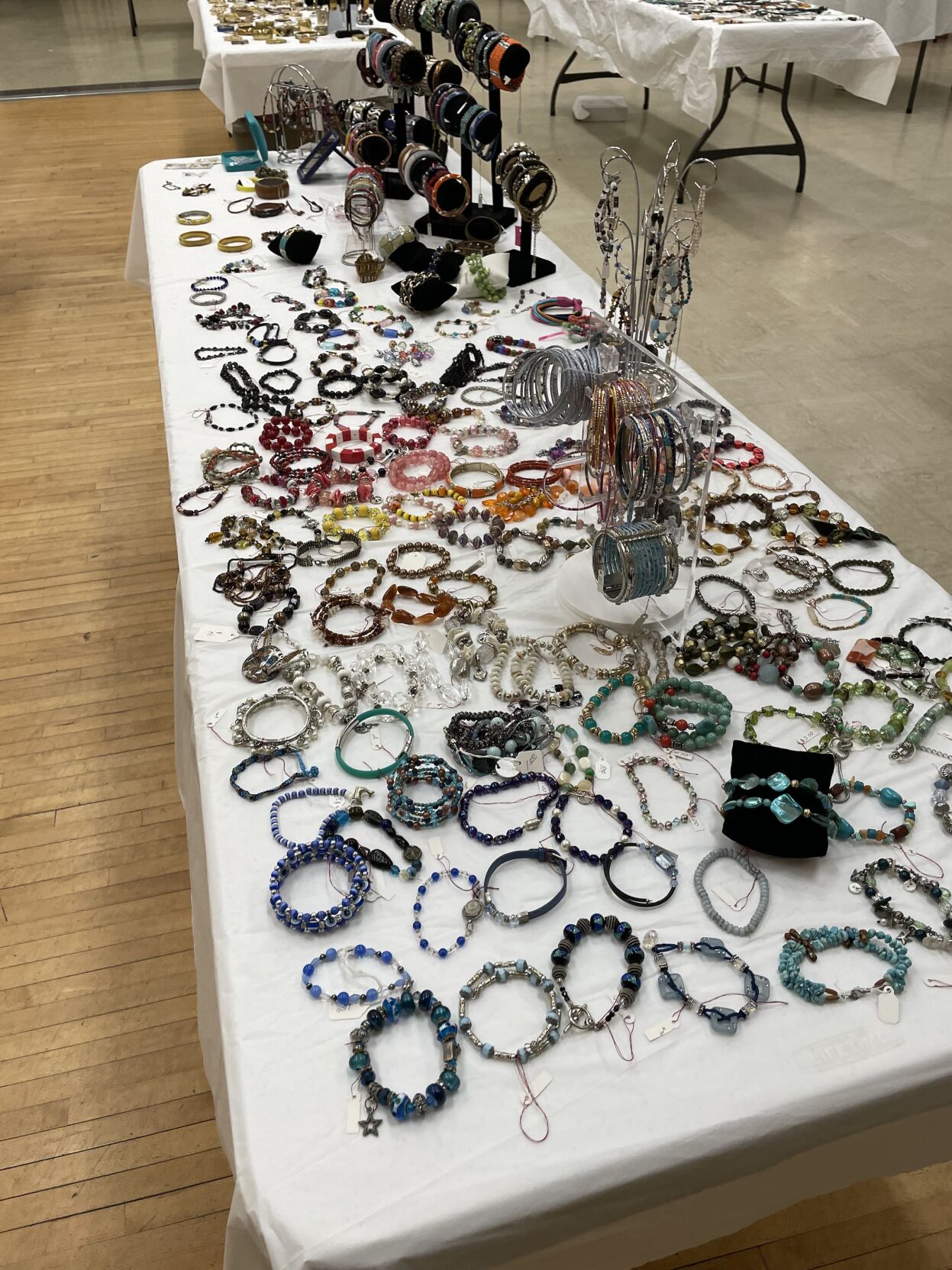 Gently used accessory sale to raise money for Faribault Medical Center ...