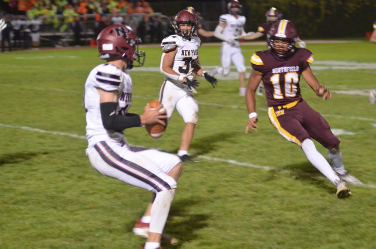 Kaiser scores 4 TDs, as Raiders shut out Trojans | Sports ...