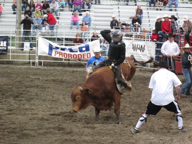 Ride 'em cowboys and cowgirls in St. Peter | News | southernminn.com