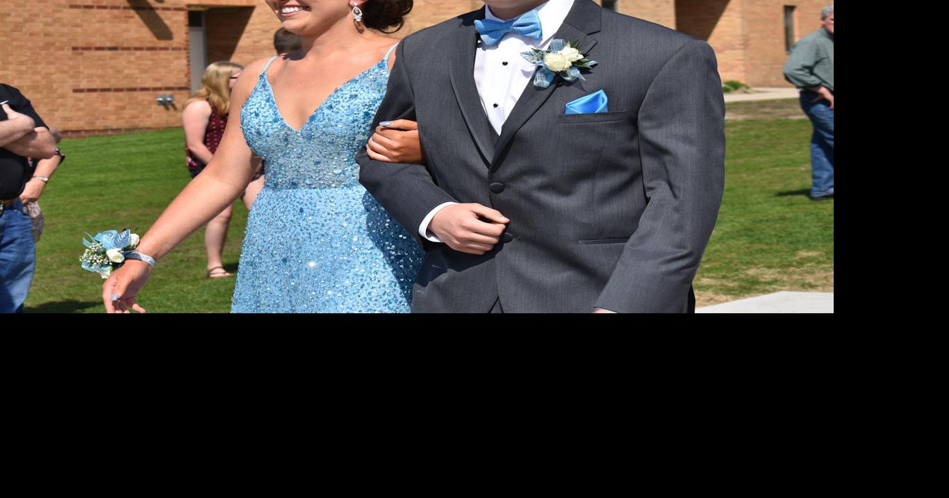GALLERY: K-W prom-goers spend a 'Knight' in Paris | News | southernminn.com