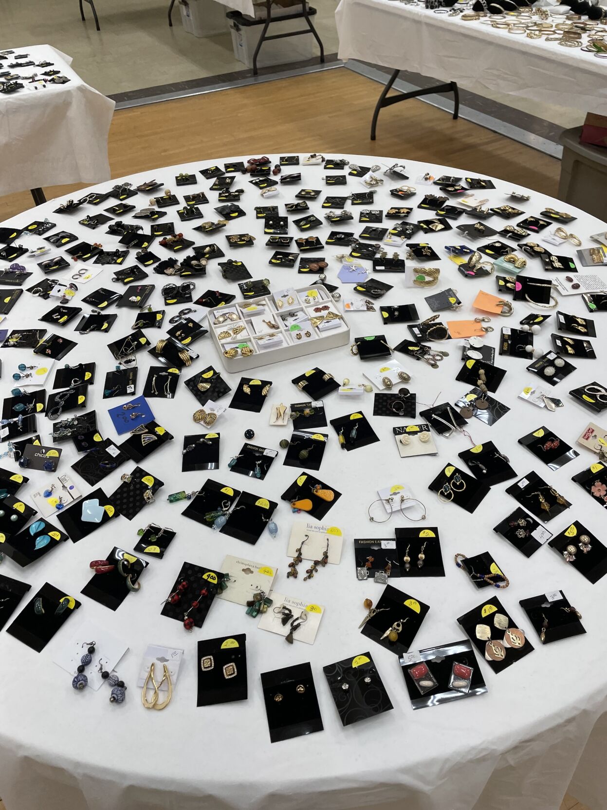 Gently used accessory sale to raise money for Faribault Medical Center ...