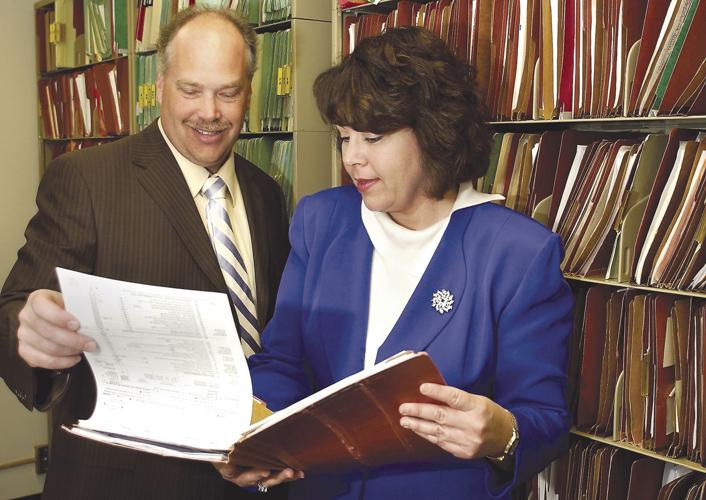 Pioneer Bank to buy Nicollet County Bank in April, name to change in ...