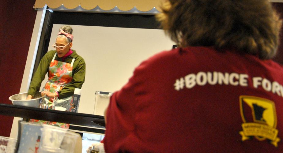 Celebrity chef surprises 'unsung heroes' of MSAD | News | southernminn.com