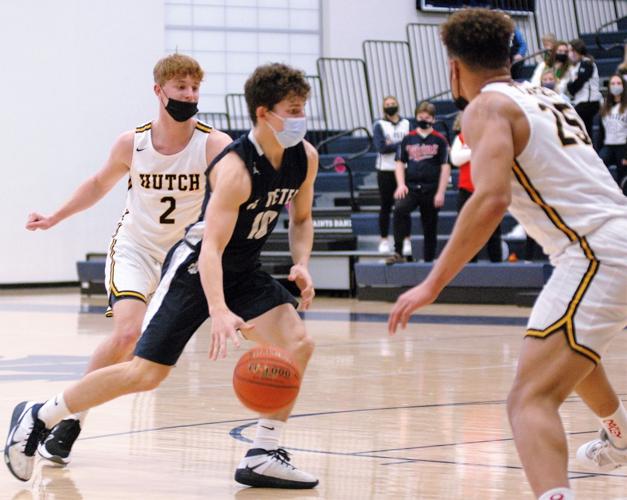 Saints unable to size up to Hutchinson 72-63 | Sports | southernminn.com