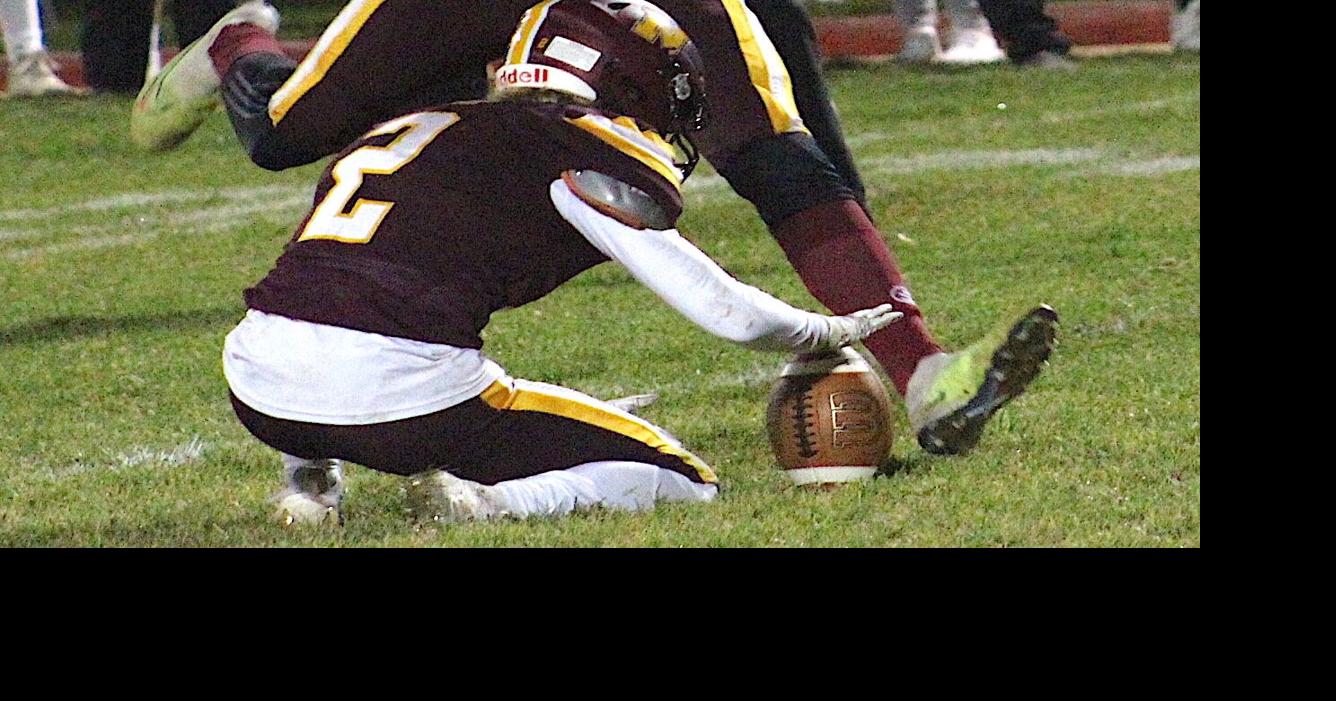 Northfield advances with last second field goal | Sports | southernminn.com
