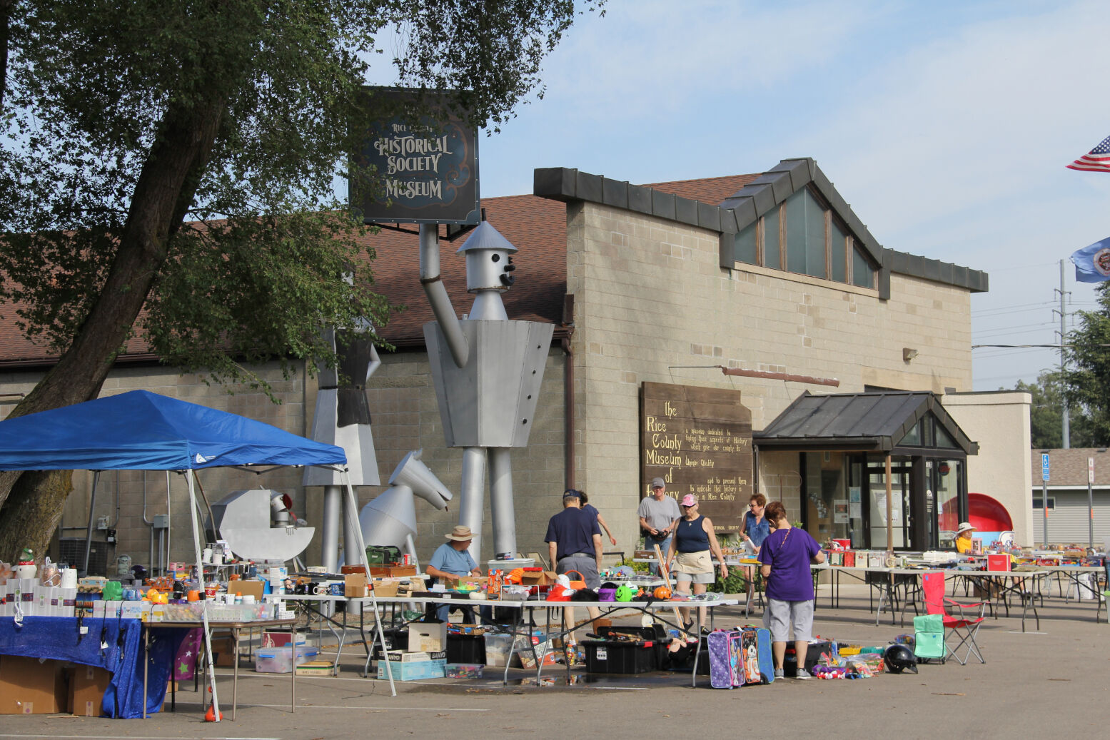 MN PRAIRIE ROOTS: A flea market, riverside rendezvous and Syttende Mai ...