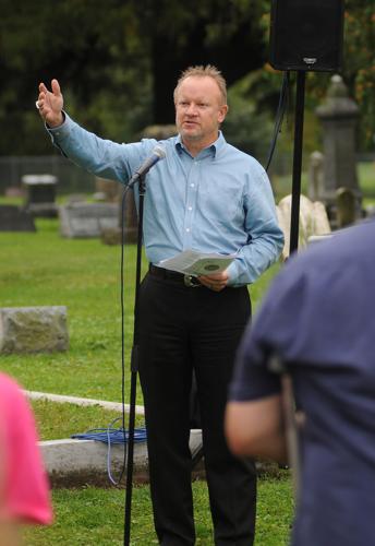GALLERY: Graveside service puts focus on heroic efforts of Heywood ...