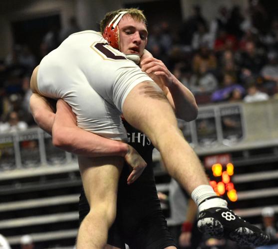 SHOULDERING THE LOAD: Foss' comeback highlights 8 K-W state qualifiers ...