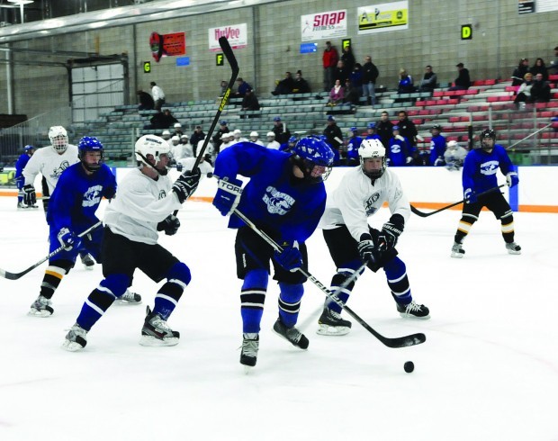 Owatonna hockey hits the ice for scrimmage | Sports | southernminn.com