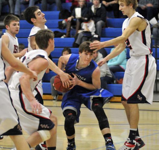 Foul trouble hurts JWP against No. 7 USC's height, athleticism in 74-61 ...