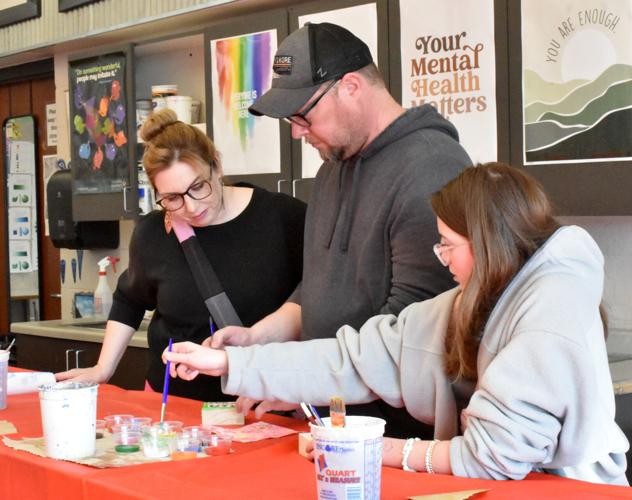 Arts á la Carte draws hundreds for high school art showcase | News ...