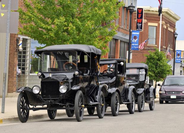 Car clubs cruise Kenyon: classic to a "T" | Community | southernminn.com