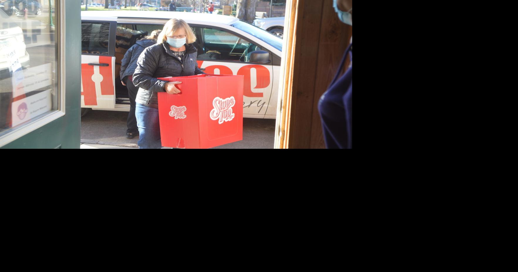 Hy-Vee and Le Center Food Shelf feed 25 families in need for ...