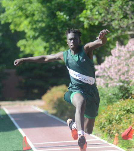 Lual places 13th at state triple jump | Sports | southernminn.com