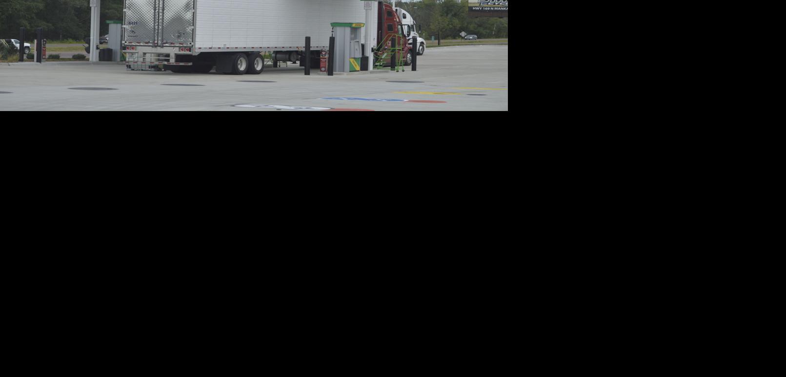 2nd Kwik Trip opens its doors and its pumps | News | southernminn.com