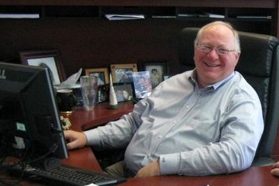 Waseca native authors book, a memory of his parents killed in the '67 ...