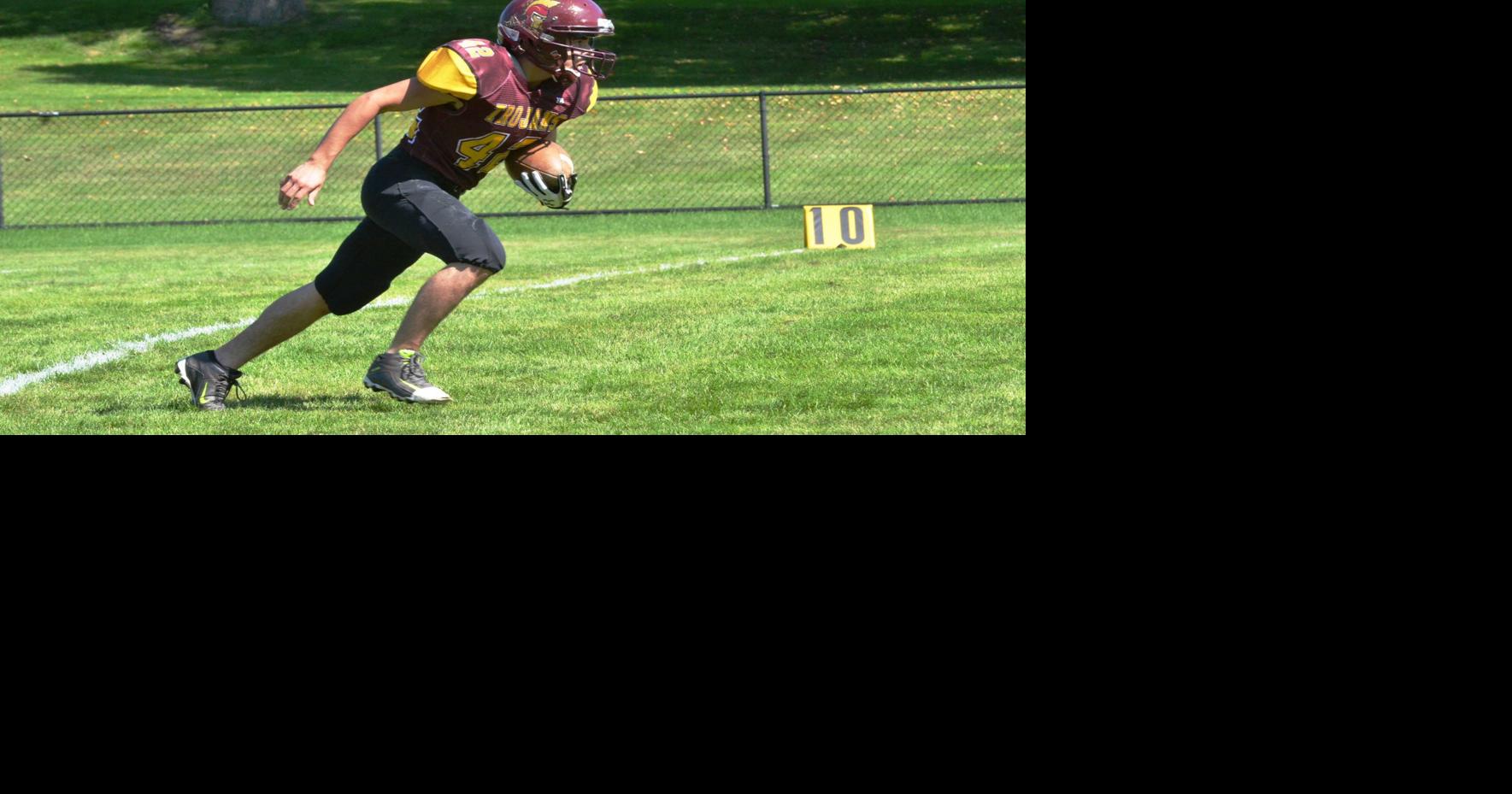 MSAD football wins hard-fought home opener | Sports | southernminn.com